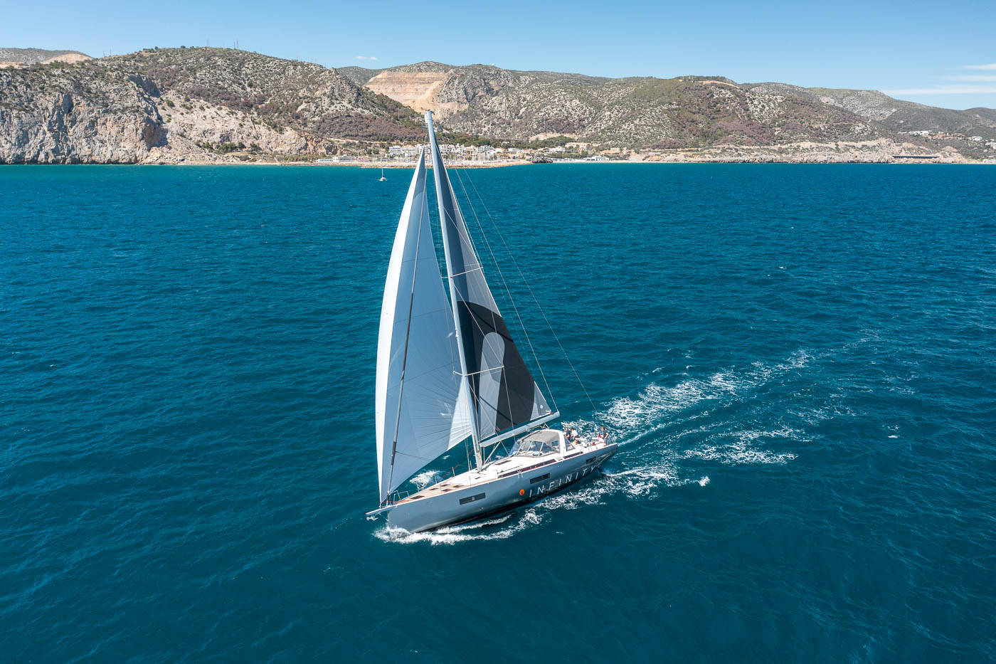 Oceanis 60 has arrived in the base